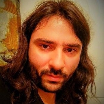 Giorgos Papadakis – Medium