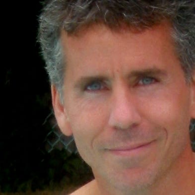 Tom Sullivan – Medium