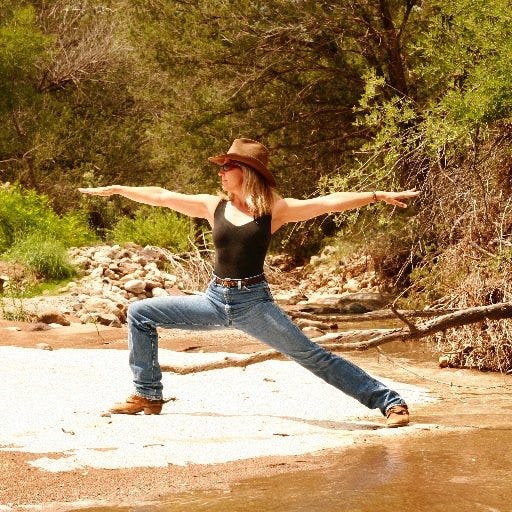 Cynthia Carlisi – Medium
