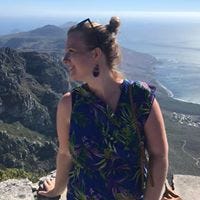 Lara Vander Hoeven – Medium