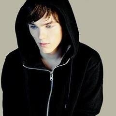 Liam Xavier – Medium