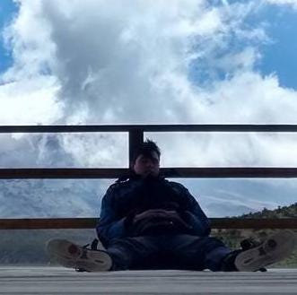 Nicolás Poveda – Medium