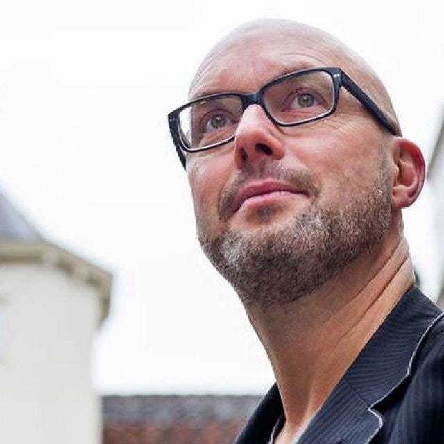 Wim van Rooijen – Medium