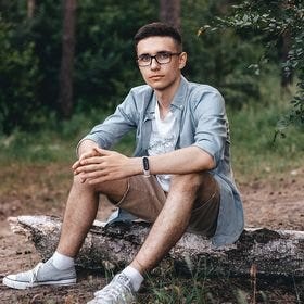 Alexander Harper – Medium