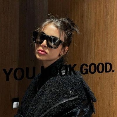 Elise West – Medium