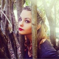 Ali Roberts – Medium