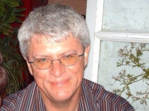 Simon Quayle – Medium