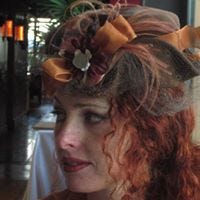 Alia Volz – Medium