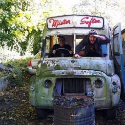 Andy Jolly – Medium