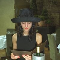 Anna MacDonald – Medium