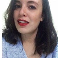Aline Assis – Medium