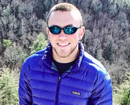Davis Farris – Medium