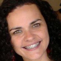 Débora Antunes de Almeida – Medium