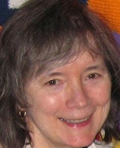 Laura Kennelly – Medium