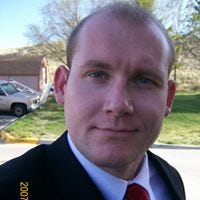 Derek Thomas – Medium