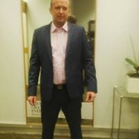 Paul DeWet – Medium