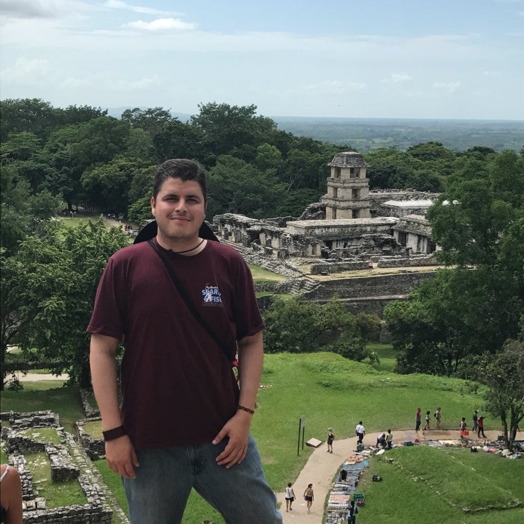 Oliver González – Medium