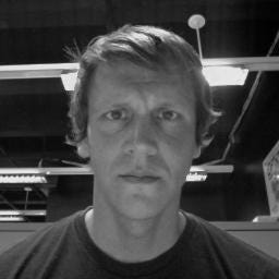 Holger Luedorf – Medium