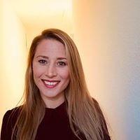 Lucia Hartig – Medium