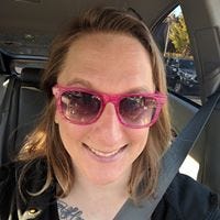 Elle Clayton – Medium