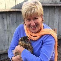 Laura DeVault – Medium