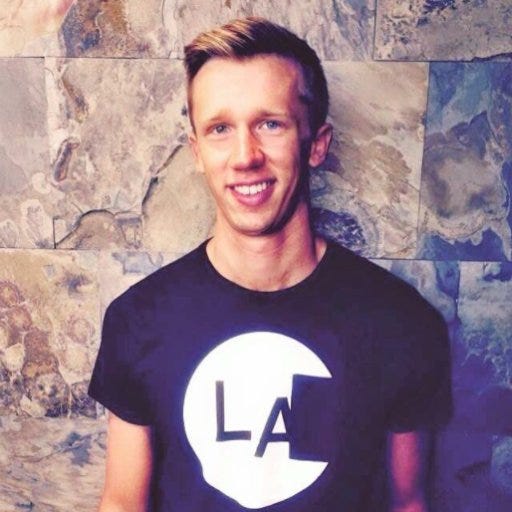 Aaron Keegan – Medium