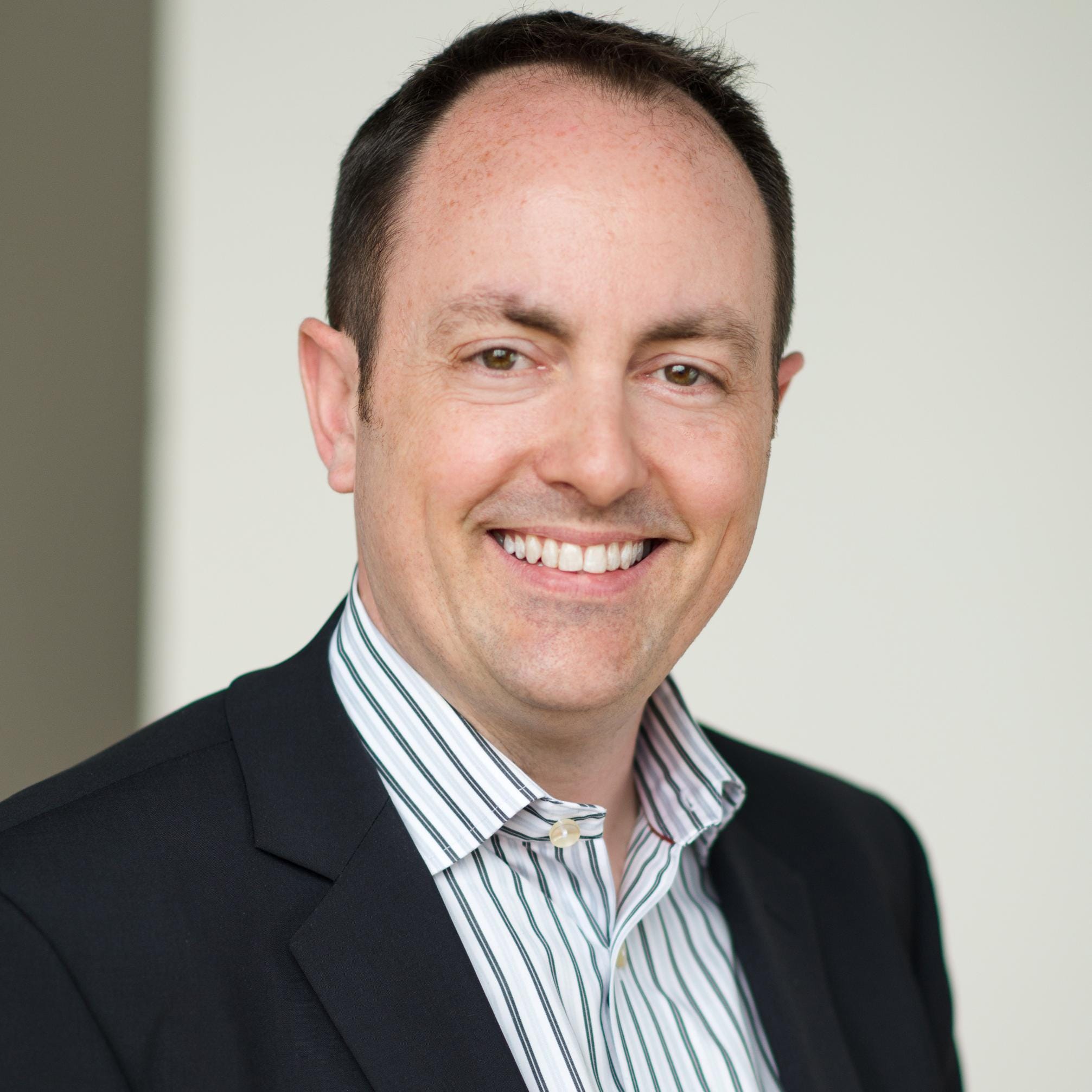 Ian Locke – Medium