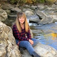 Amy Mayle-Hossler – Medium