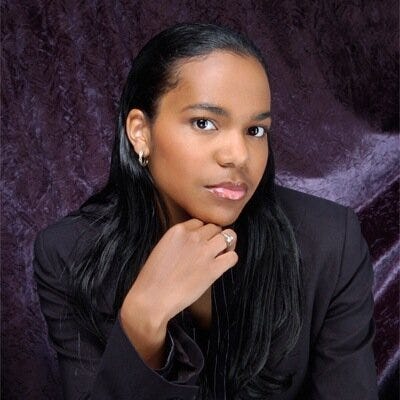 Robyn Short – Medium