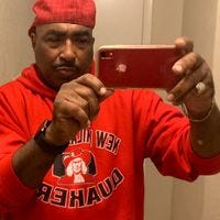 Carlos Davis – Medium