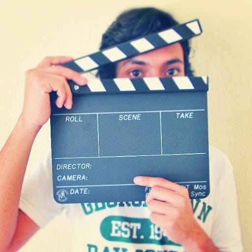 Luis Vásquez – Medium