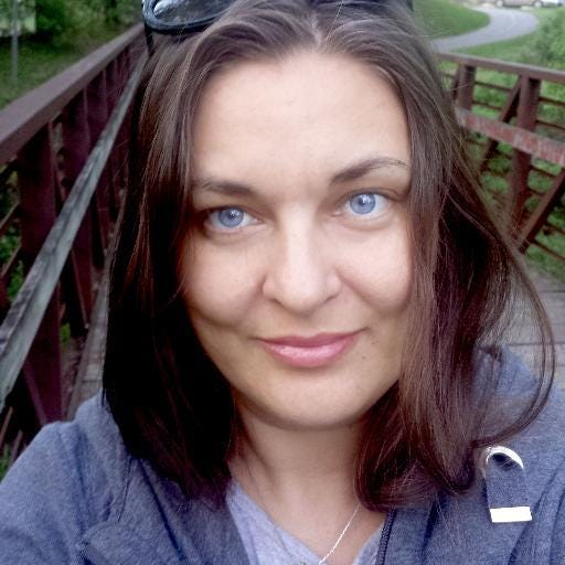 Daniela Glint – Medium