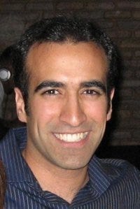 Babak Pahlavan – Medium