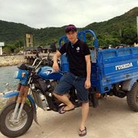 Thong Ho – Medium