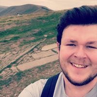 Luke Earnshaw – Medium