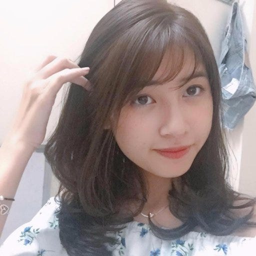 Pham Thu Uyen – Medium