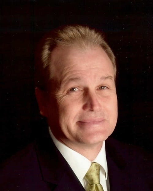 Lee Novak – Medium