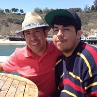 Santos Navarro – Medium