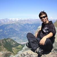 Denis Ponomarev – Medium