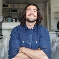 Hugo Santos – Medium