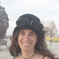 Melanie Schrader – Medium