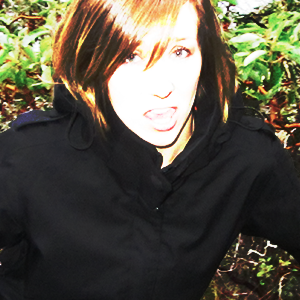 Suzanne Auger – Medium