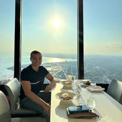 Robbie Adams – Medium