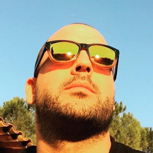 Ludovic Ivain – Medium