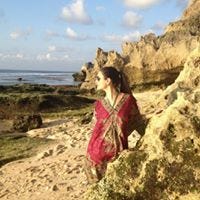 Cynthia Valle – Medium