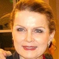 Sara Traub – Medium