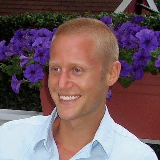 Ryan Vanderbilt – Medium