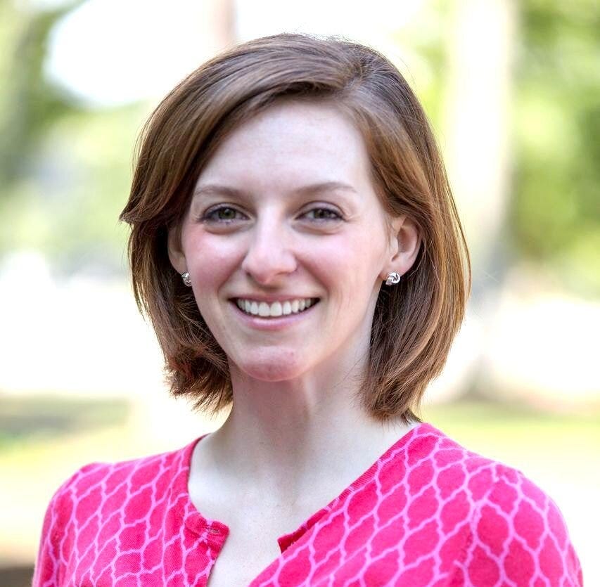 Laura Lilly – Medium