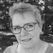 Steph Marks-Ryan – Medium