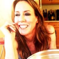 Lesley Guth – Medium